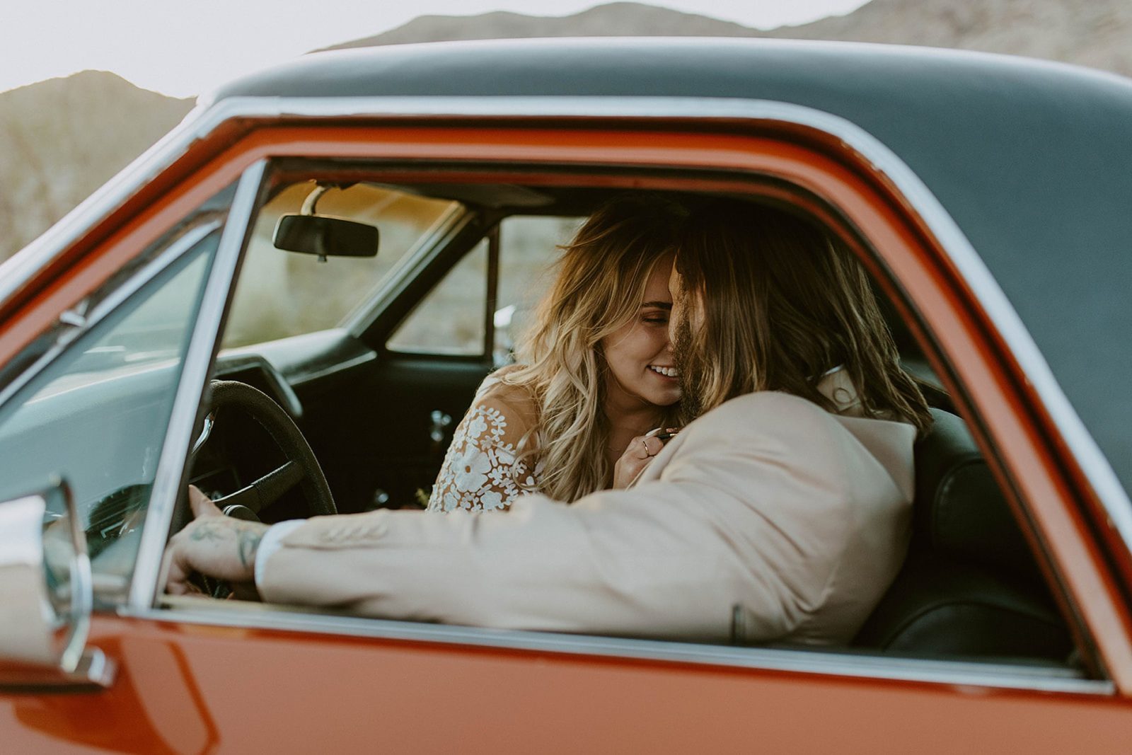 What is an Intimate Wedding? A Simple Guide to Planning One